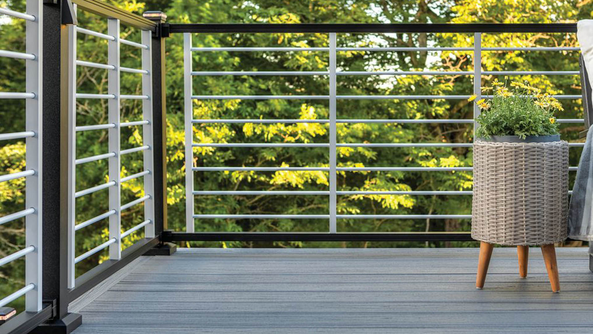 Trex Signature Railing | Maritime West Construction